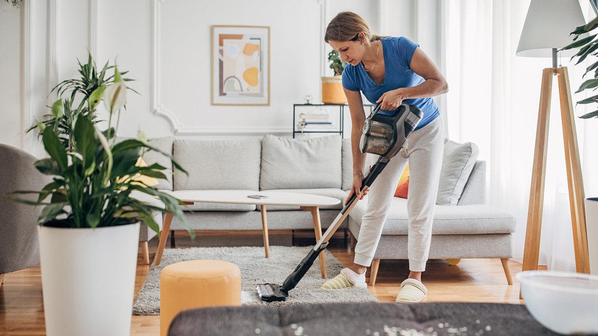 Eigen bijdrage voor huishoudelijke hulp gaat omhoog | PlusOnline
