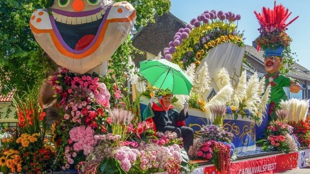 Cultuurtip: Het bloemencorso van Flower Parade Rijnsburg 2023 | PlusOnline