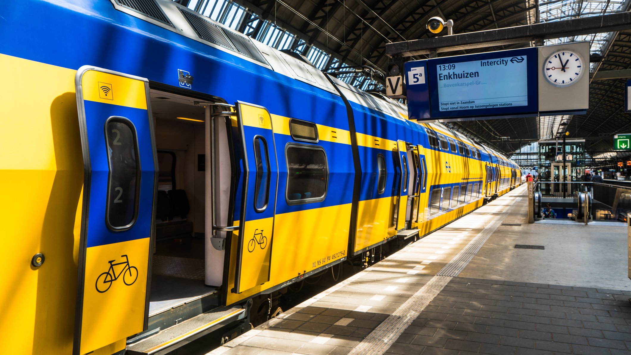 Etiquette in de trein: zo hoort het | PlusOnline