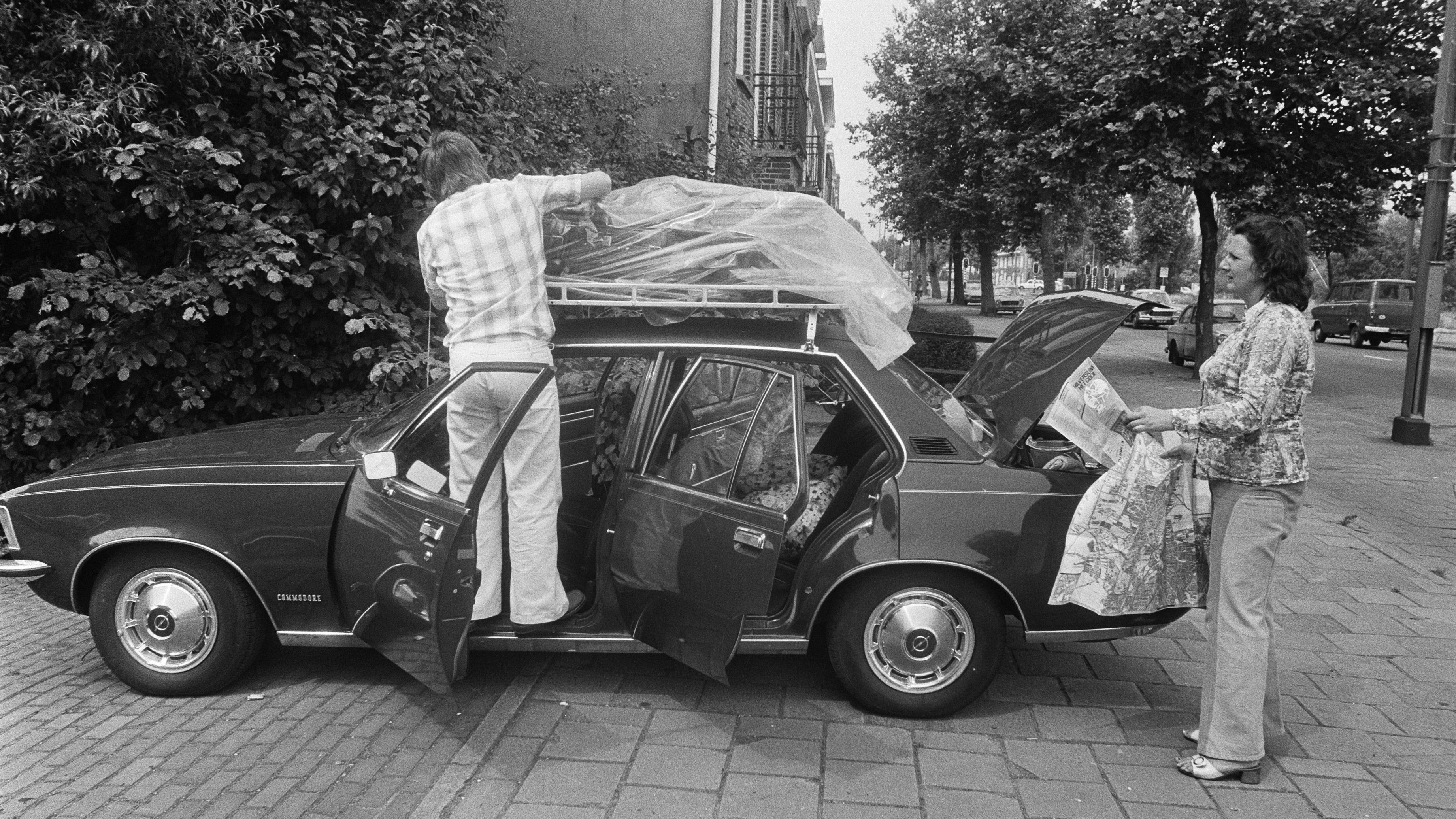 Nostalgie: Zo kampeerden we vroeger met de auto | PlusOnline