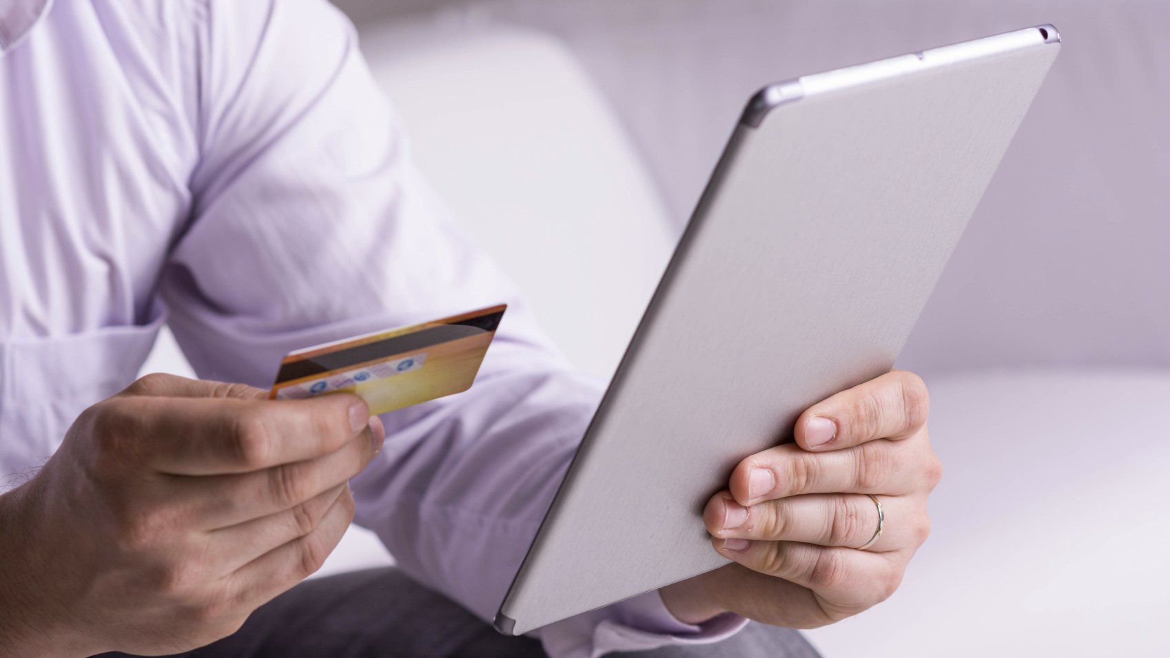 Pas op: nieuwe fraudetruc met bankpassen | PlusOnline