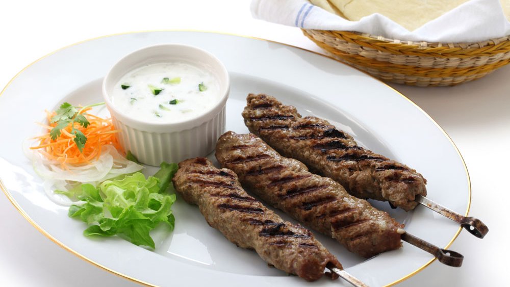 Lamsvlees in yoghurtmarinade, spitskool en rijst | PlusOnline