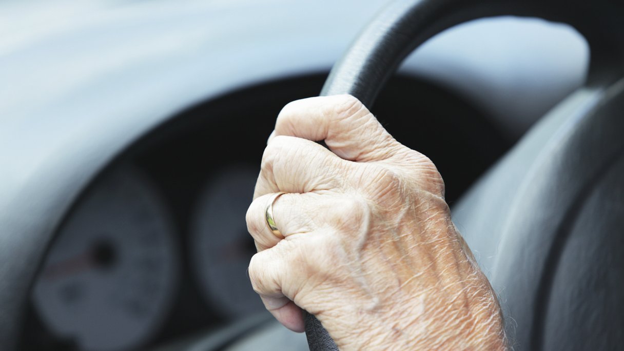 Stelling: de keuring voor oudere bestuurders moet strenger | PlusOnline