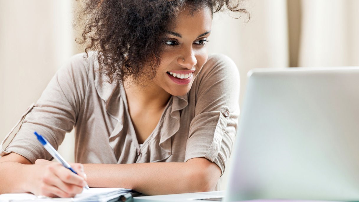 Zo steunt u uw studerende (klein)kind | PlusOnline